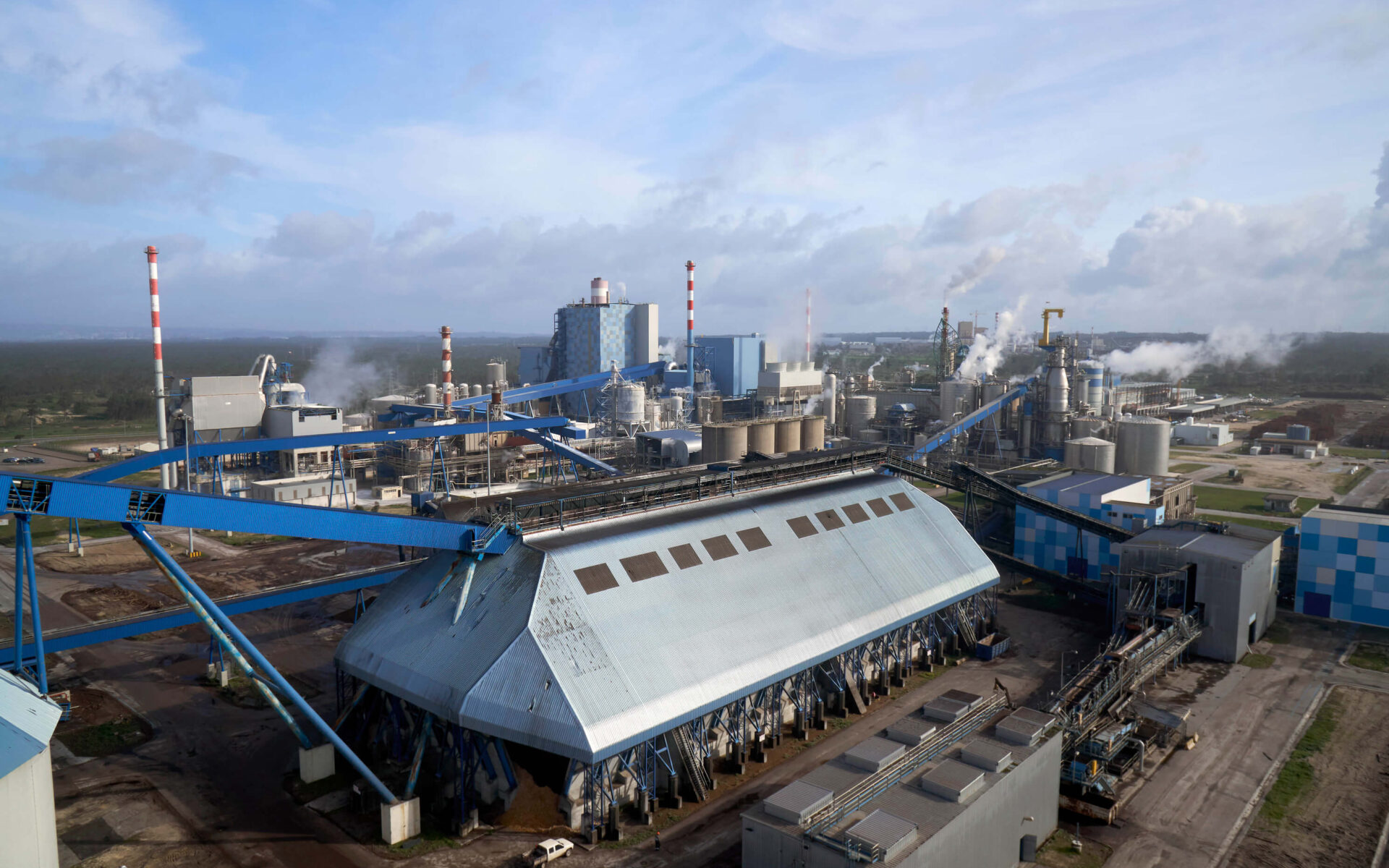 Altri paga un bono equivalente a tres sueldos a sus empleados de ...