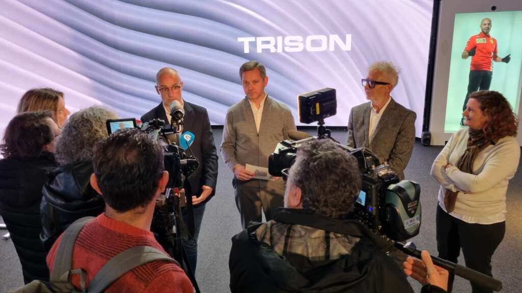 El fundador de Trison y un grupo de empresarios arropan a Ignacio ...