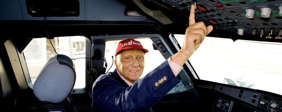 Niki Lauda regresa a los cielos al volante de una aerolínea austríaca