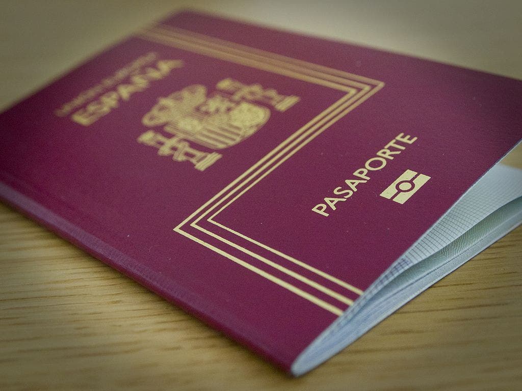 El pasaporte español, el segundo mejor del mundo para viajar