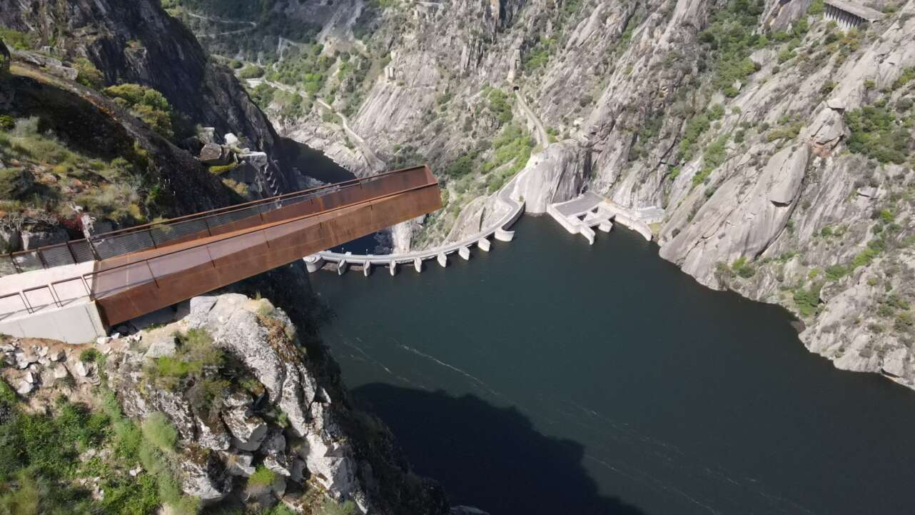 Buitres, escenarios de cine y las vistas más espectaculares de Arribes ...