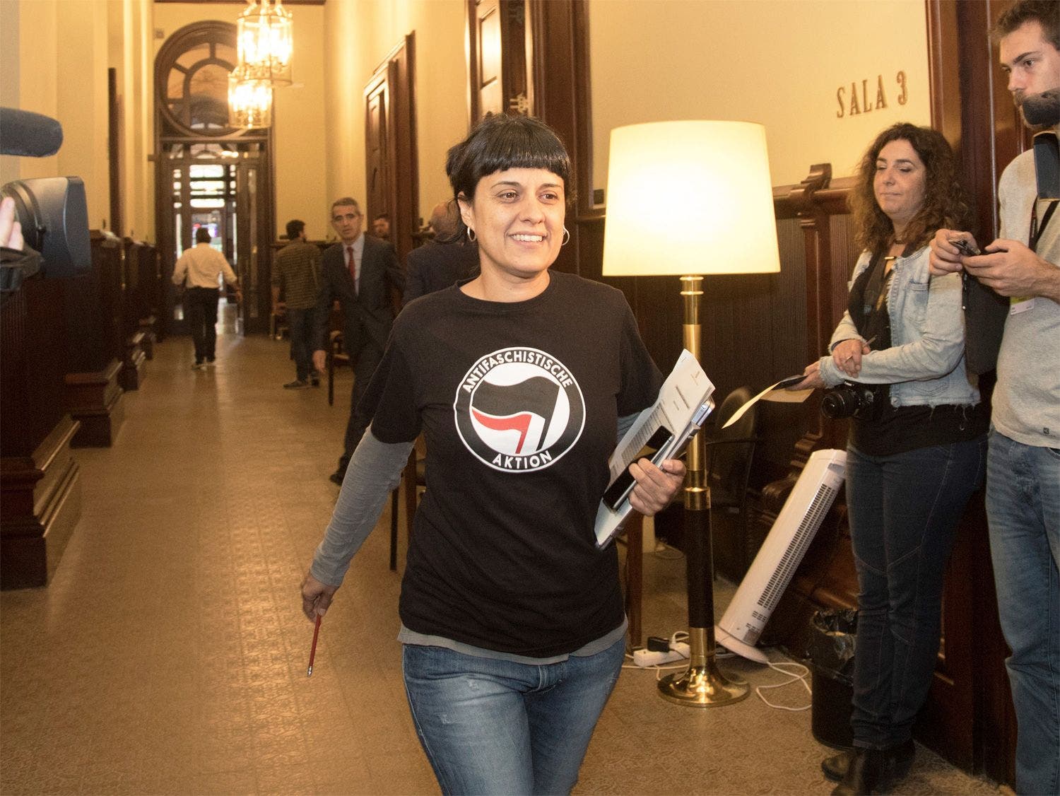 Anna Gabriel duda sobre el “procés” en la prensa madrileña