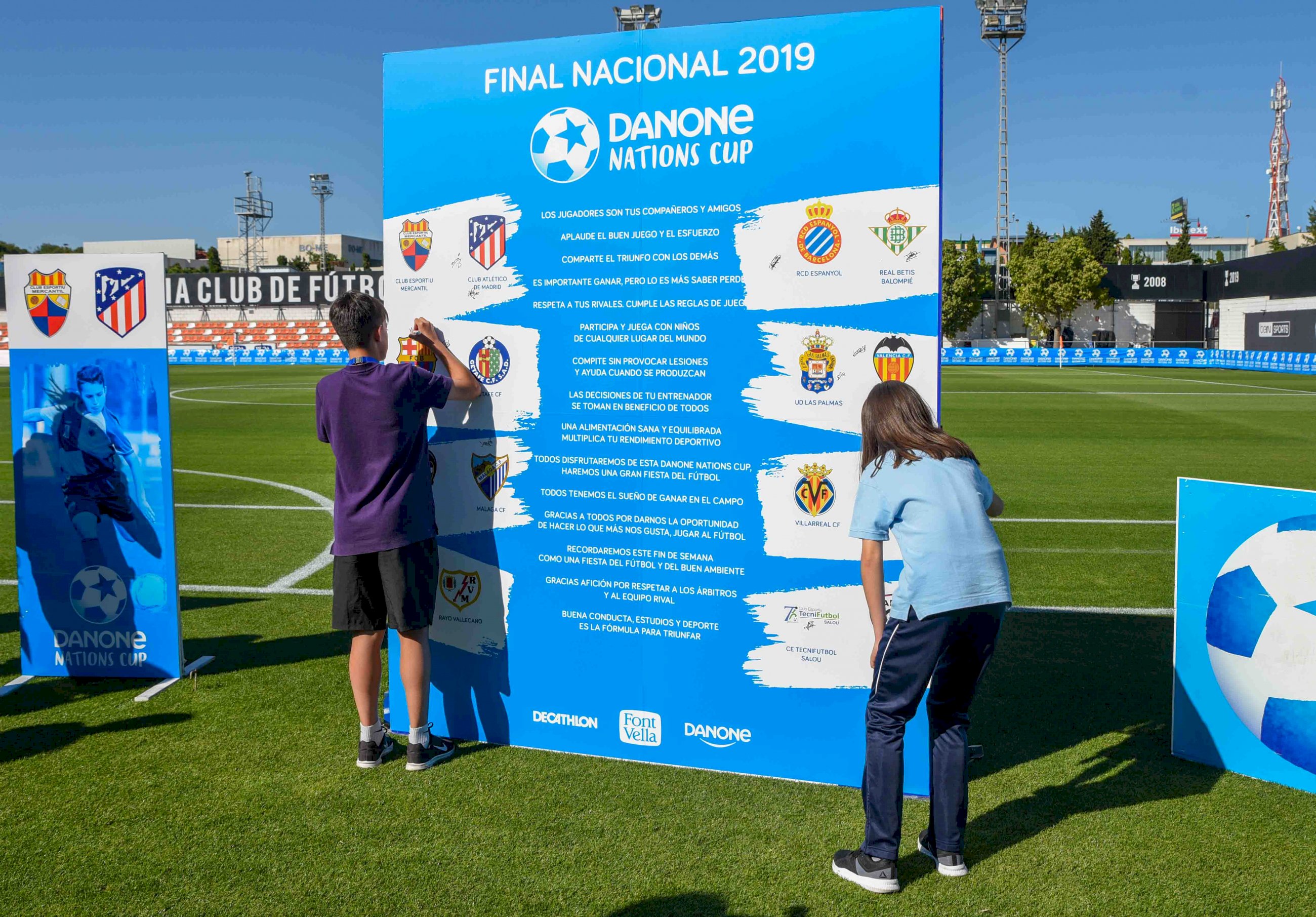 Danone se alía con La Liga para fomentar los hábitos saludables