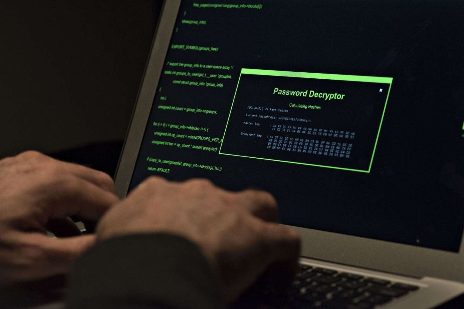 Qué es el doxing y cómo puedes protegerte de este ataque