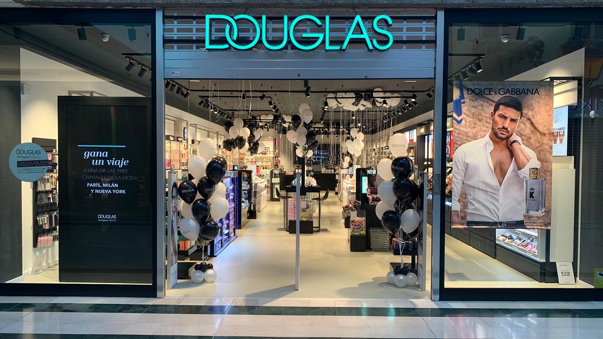 DOUGLAS tira la casa por la ventana con estos perfumes para mujer a ...