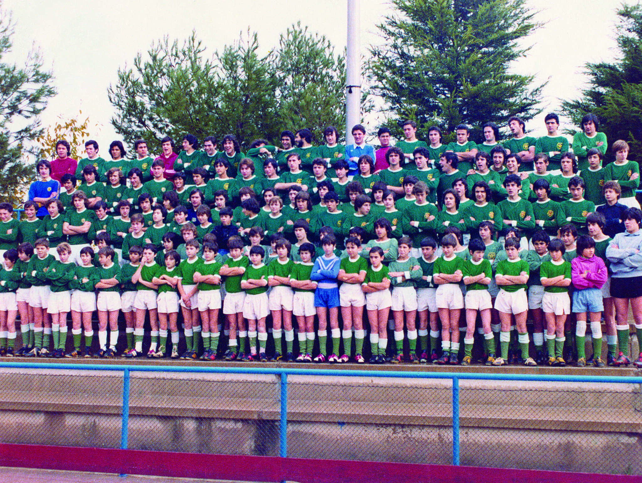 La Fundación Damm conmemora el 70 aniversario de su club de fútbol con ...