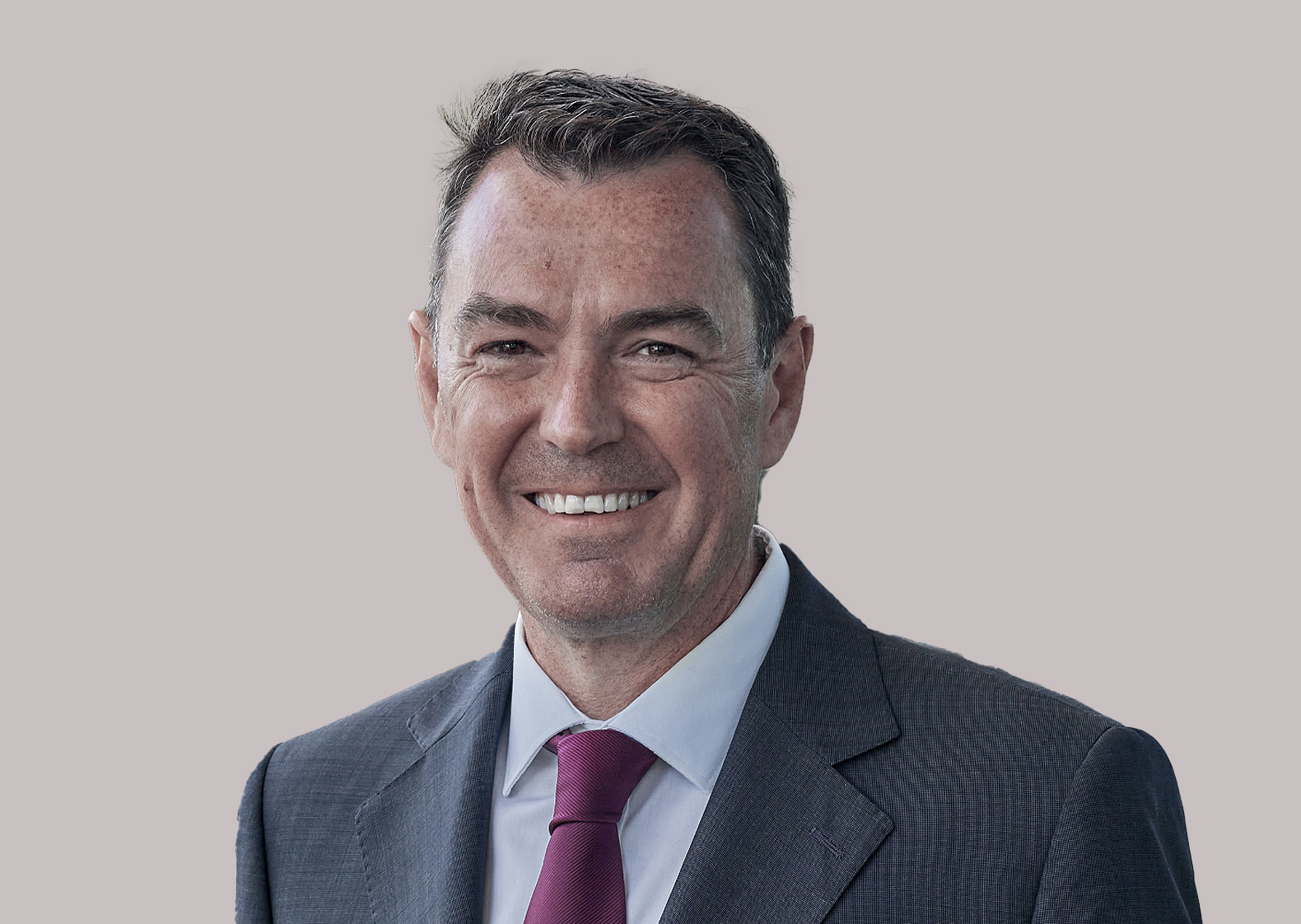 Grifols sedujo a Nacho Abia con un cheque de 1,5 millones por aceptar ser CEO