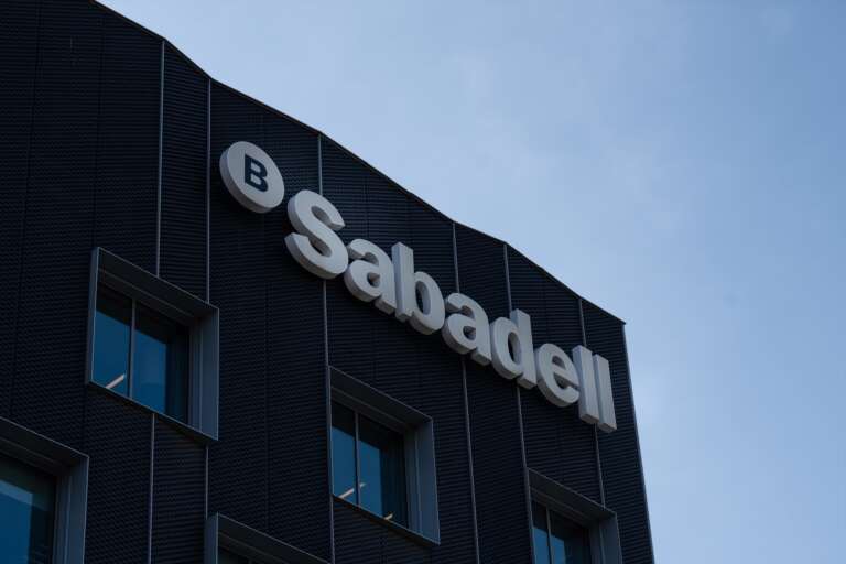 Sabadell confirma el regreso de su sede a Cataluña tras la reunión de ...