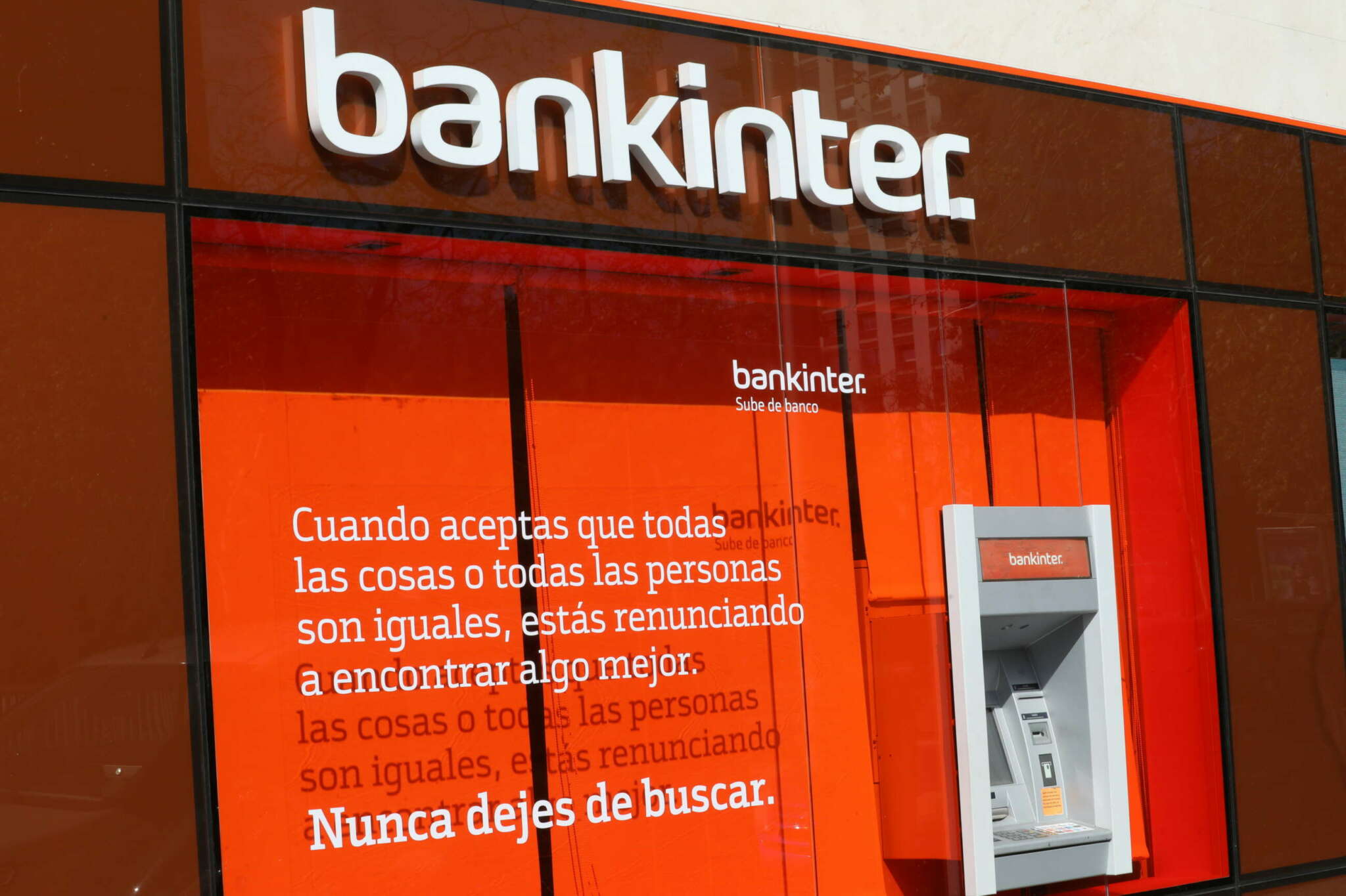 Bankinter seduce a nuevos clientes: 2,50% TAE sin restricciones de saldo